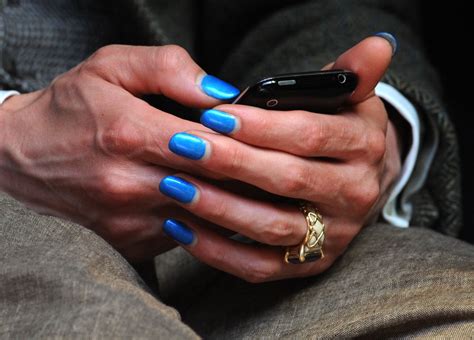 Sintetiza 62 imágenes sobre uñas para hombres pintadas el último