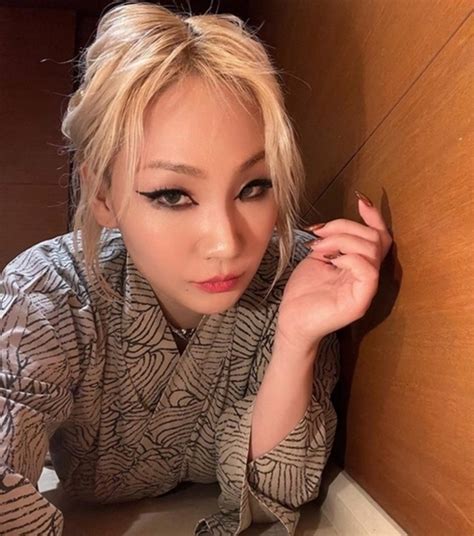 元2NE1のCL日本での思い出を公開セクシーな水着姿でお尻を大胆露出 Kstyle
