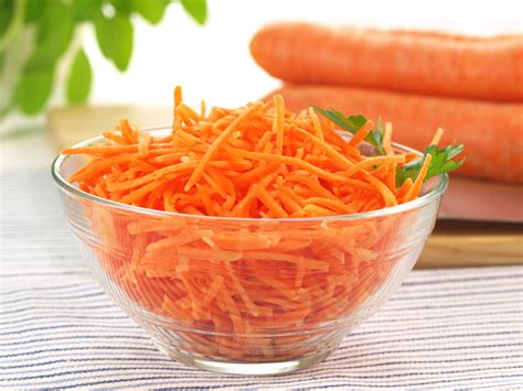 Pikantní mrkvový salát recept