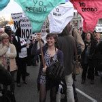 Decenas De Miles De Personas Protestan Contra La Reforma De La Ley Del