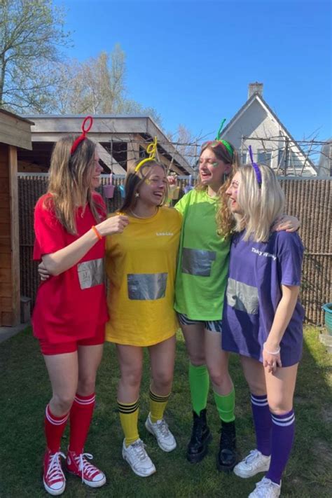 20 Trendy And Easy Costumes With Normal Clothes You Can Quickly DIY