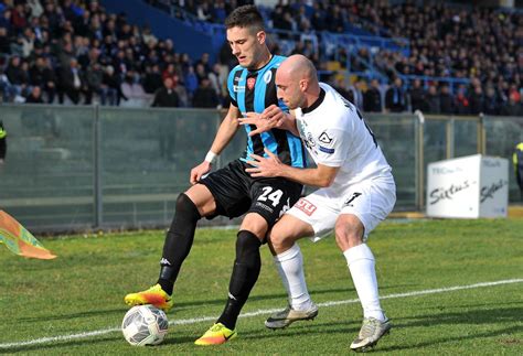 Derby Tra Gli Sbadigli Pisa Spezia Finisce 0 0 FOTO