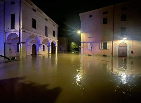 Faenza Allagata A Causa Del Maltempo Il Sindaco Centinaia Di Per