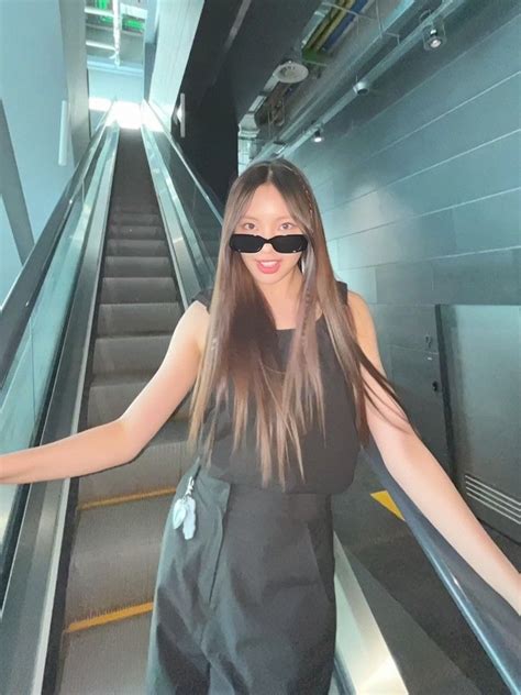 Pin by on 𝐍𝐞𝐰 𝐉𝐞𝐚𝐧𝐬 Bias South korean girls Korean girl groups