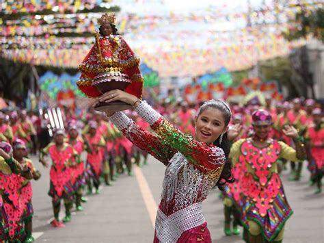Mga dumalo sa pista ng Sto Niño sa Cebu umabot sa 1 5 milyon DZIQ
