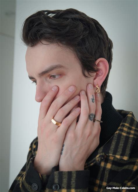 Kodi Smit McPhee Nude And Sexy Pics Vids All Gay Boy