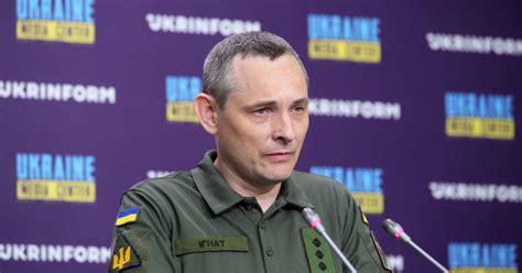 Армія РФ накопичує ракети різних типів для атак по Україні Ігнат