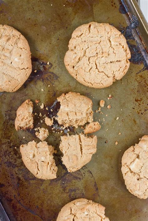 White Chocolate Peanut Butter Cookies The Wannabe Chef