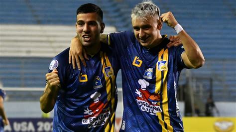 Partidazo Delfín le gana a Real Tomayapo y se ilusiona con los
