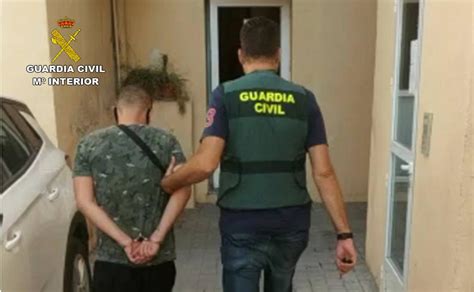 Detenidos dos vecinos de Lorca por robar en una vivienda en la pedanía