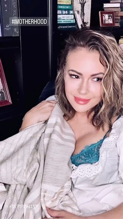 Alyssa Milano Tits Fappenist