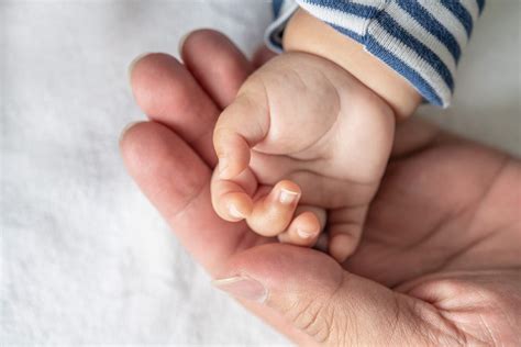 Reencuentro De Una Madre Y Su Beb Tras El Deslave Conmueve En Redes