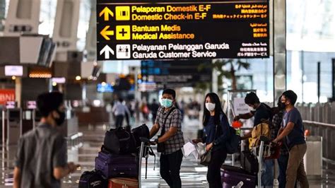 Kata Luhut Naik Pesawat Kereta Api Kapal Tak Perlu PCR Atau Antigen