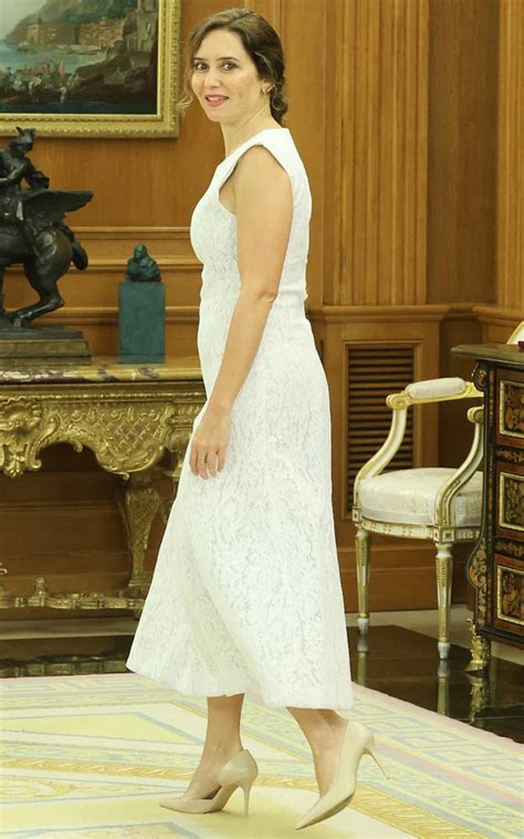 Isabel D Az Ayuso Copia El Vestido Blanco Low Cost De La Reina Letizia