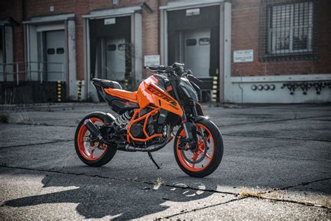 NUEVA KTM DUKE 390 2024 Revista 400