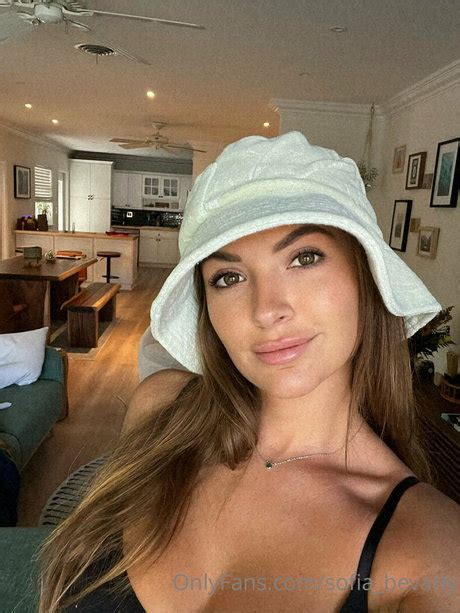 Sofia Bevarly Nude Album VoyeurFlash