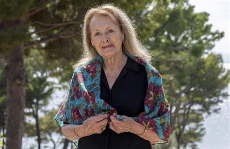 La Escritora Francesa Annie Ernaux Premio Nobel De Literatura