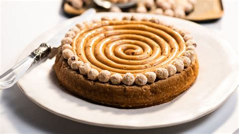 Bolo de Avelã e Caramelo Cremoso 24Kitchen Veja as suas Receitas