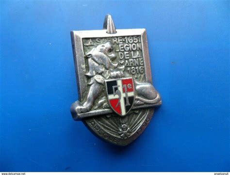 Insigne Du R Giment D Infanterie Drago Paris