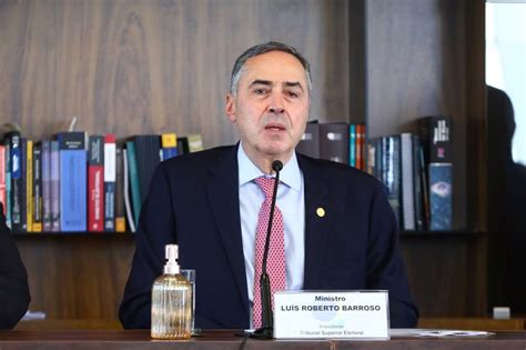 STF divulga nota para explicar declaração de Barroso Terra Brasil