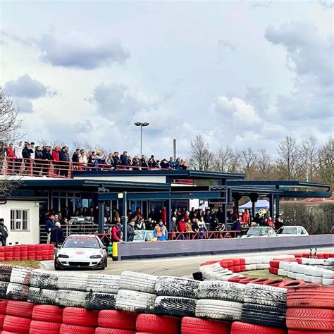 Kart team building quad motorkotači cross drive karting adventure