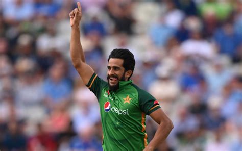 Kachra Bhi Khelega Fans React As Hasan Ali Replaces Naseem Shah In
