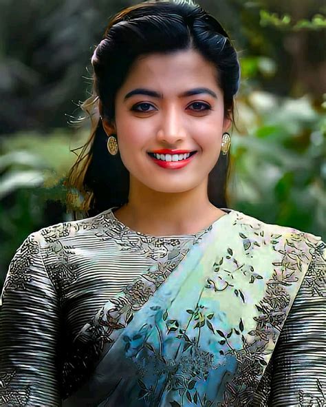 Aggregate 80 Rashmika Saree Photos Hd Latest Noithatsi Vn