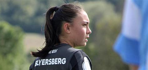SVE Frauen Empfangen Bad Neuenahr Zum Ersten Liga Heimspiel SV 07