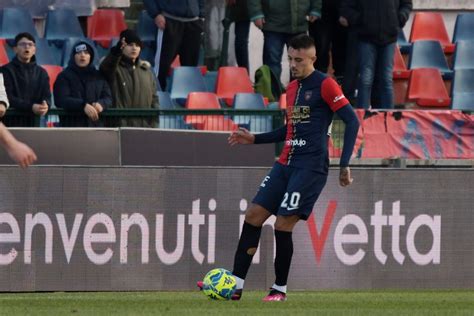 Como Cosenza Probabili Formazioni E Dove Vederla Tifo Cosenza