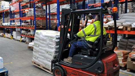 Fiche métier Magasinier cariste H F Ouest France Emploi