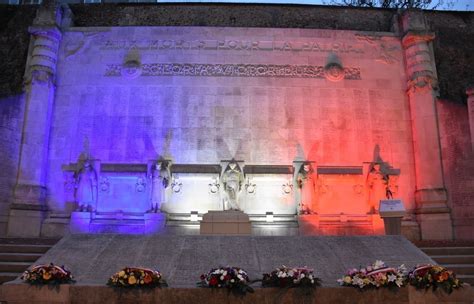 A Chartres pas de public pour la cérémonie d hommage aux Morts pour la
