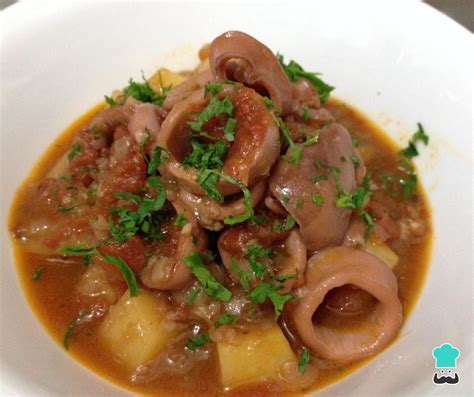 Calamares En Salsa Con Patatas