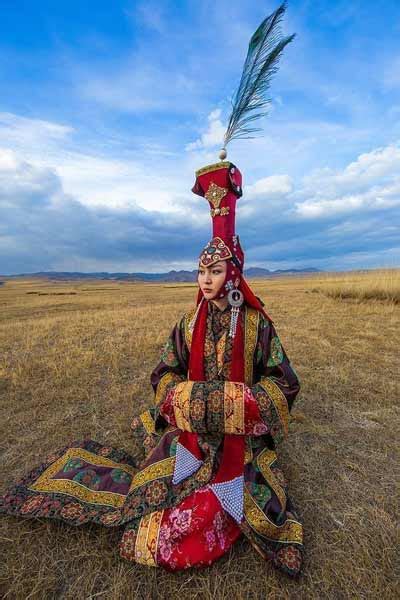 Pakaian Tradisional Terunik Di Dunia Kover Magazine