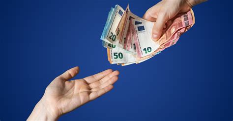 Naspi Oggi Febbraio Nuove Date Per Il Bonus Euro