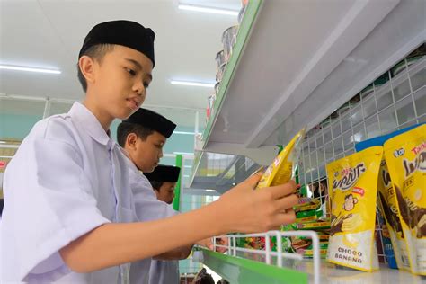 8 Contoh Surat Lamaran Kerja Alfamart Lengkap