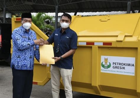 Tingkatkan Pengelolaan Sampah Di Gresik Petrokimia Beri Bantuan