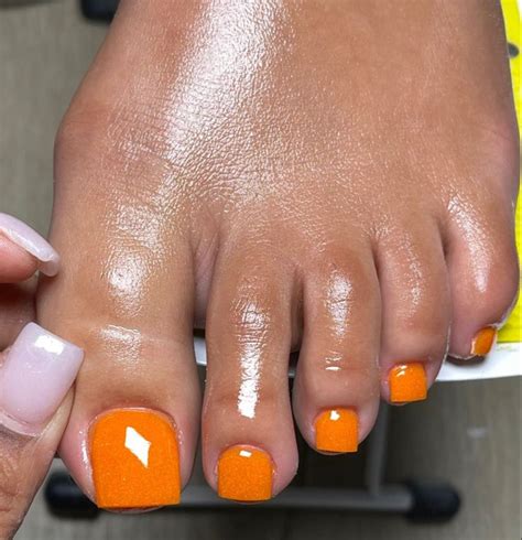 𝙋𝙞𝙣𝙨 𝙋𝙪𝙗𝙡𝙞𝙨𝙝𝙚𝙙 𝘽𝙮 𝙢𝙞𝙨𝙨𝙩𝙧𝙞𝙨𝙝𝙡𝙮𝙣 Summer toe nails Toe nail color