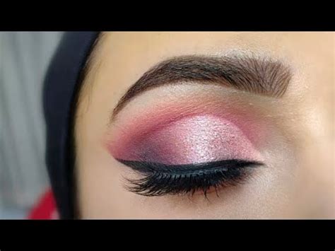 Soft Pink Glitter Cut Crease Eye Makeup Tutorial Eye Makeup For Party