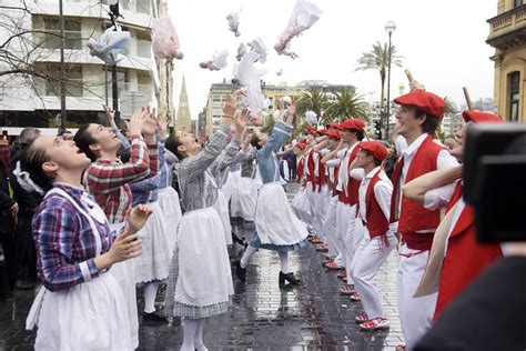 Fotos Las Iñudes y Artzaiak vuelven a desfilar por Donostia El