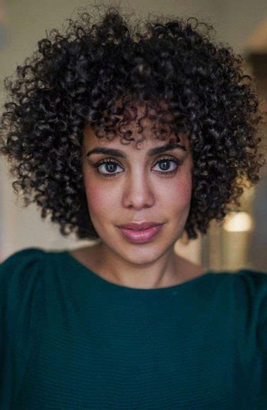 20 Romantic Curly Bob Haircuts Layered Bob With Bangs