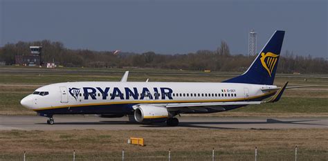EI DCY Ryanair Boeing 737 8AS STN 260322 Lovely Weather Fo Flickr