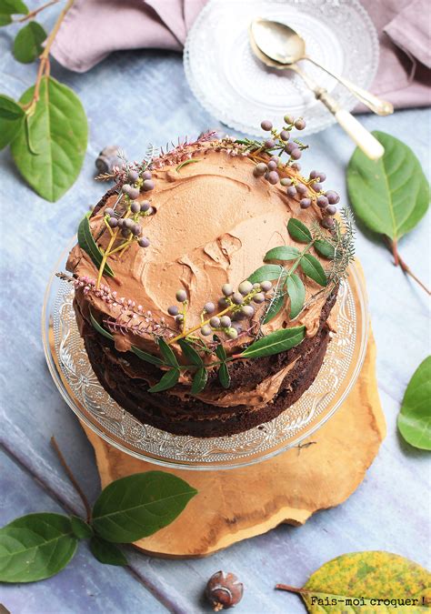 Naked cake de fêtes Vegan au chocolat noisette et caramel Fais moi