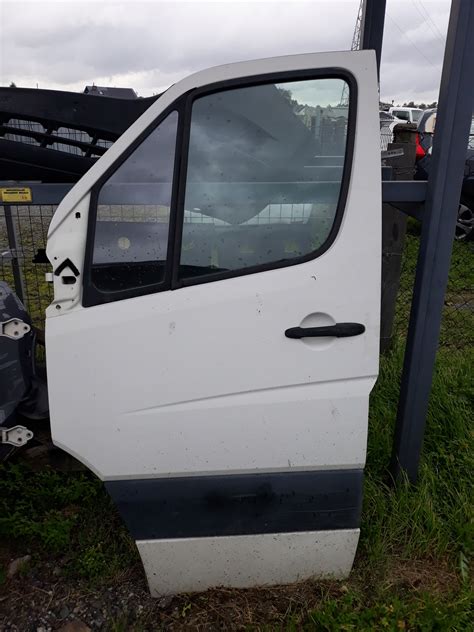 MERCEDES SPRINTER VW CRAFTER DRZWI LEWE PRZÓD za 550 zł z Topola