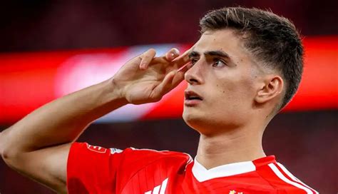 Depois de António Silva e Tomás Araújo há mais um jogador do Benfica
