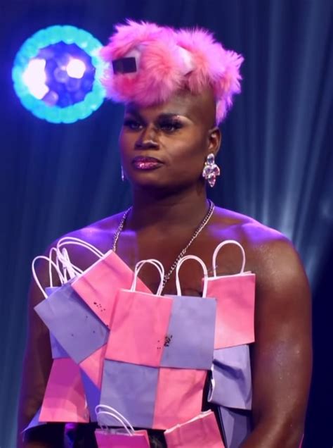 Lala Ri Bag Look Rupaul S Drag Race Season Episode Tv Fanatic