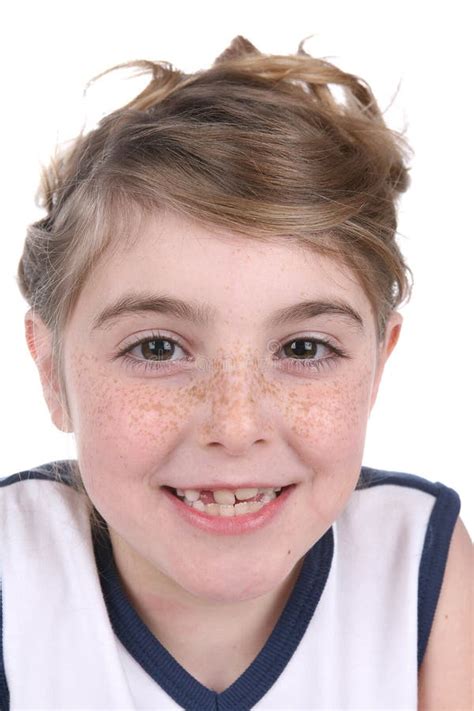 Fermez Vous Vers Le Haut Du Visage Couvert De Taches De Rousseur De