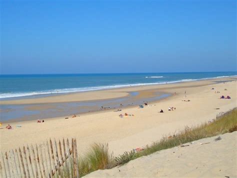 Camping NATURISTE EURONAT LA DEPEE GRAYAN ET L HOPITAL