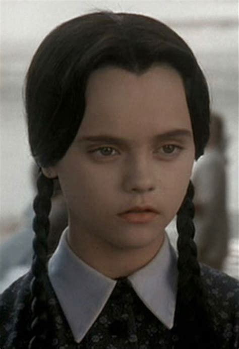 Personagens Os Mesmos Dubladores On Twitter Assistir Wandinha No