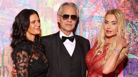 Le Foto Ritoccate Di Valeria Marini Con Bocelli Diventano Virali Come
