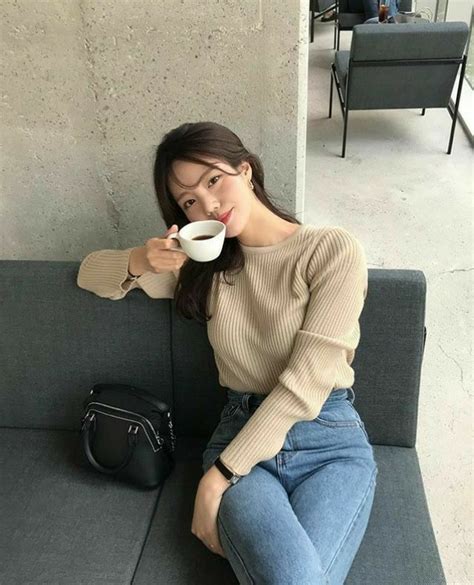 Pin By Beatriz Maldonado On Guardado Rápido In 2023 Everyday Fashion Outfits Korean Casual